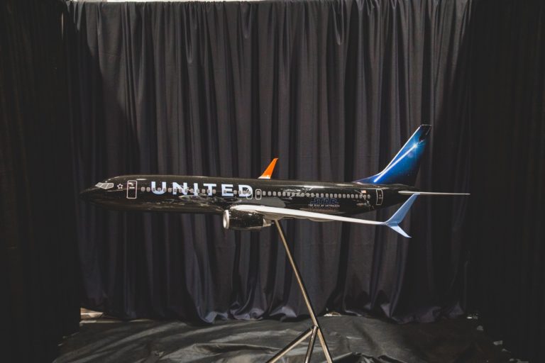 United Airlines Unveils Star Wars Livery - Live and Let's Fly