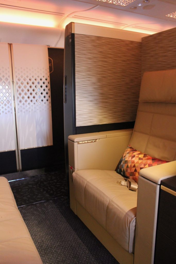 Review: Etihad Airways A380 First Class Apartment London To Abu Dhabi ...