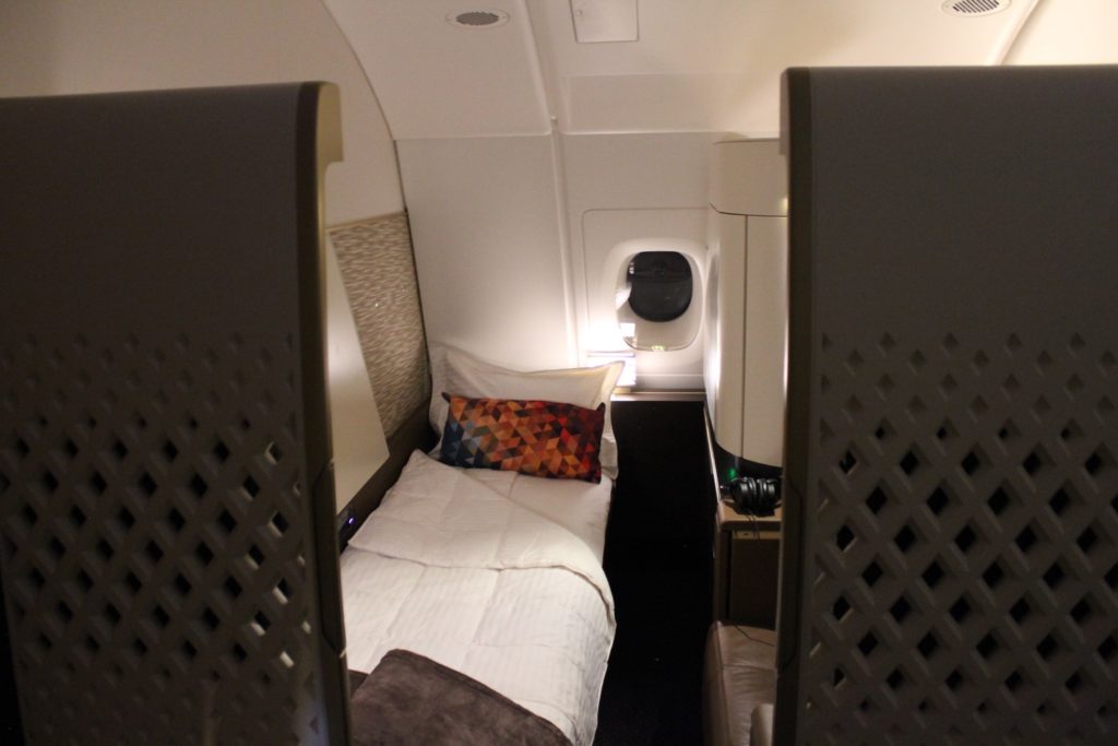 Review: Etihad Airways A380 First Class Apartment London To Abu Dhabi ...