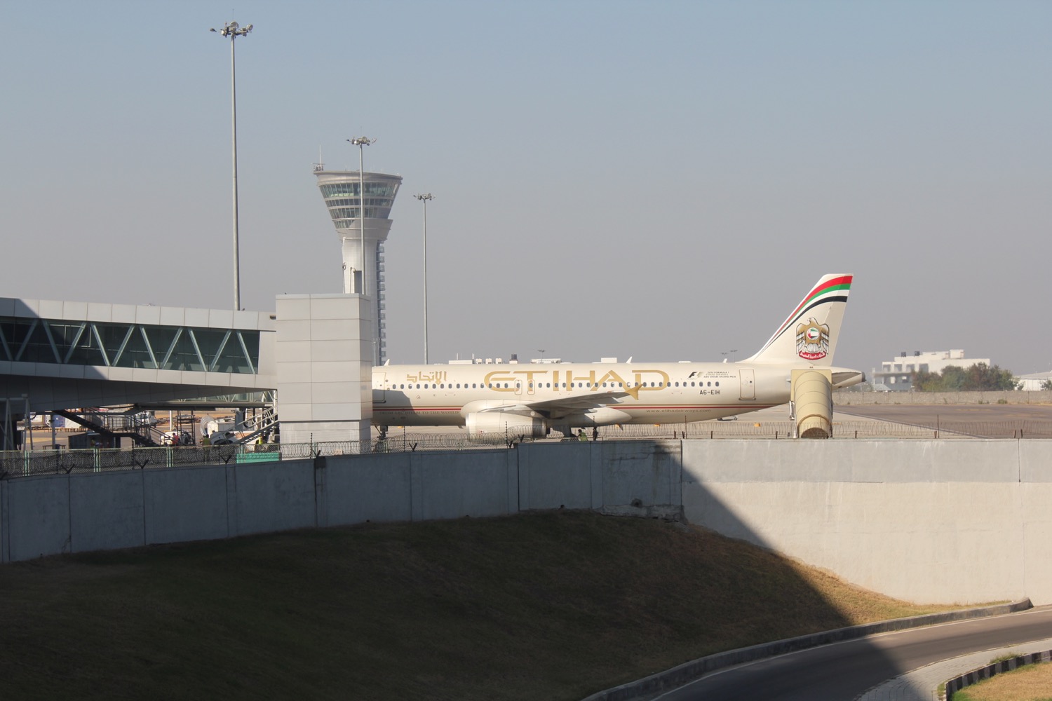 Review: Etihad A320 Business Class Abu Dhabi To Hyderabad - Live and Let's Fly