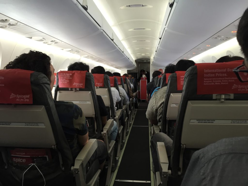 Review: SpiceJet Bombardier Q400 Hyderabad To Goa - Live and Let's Fly