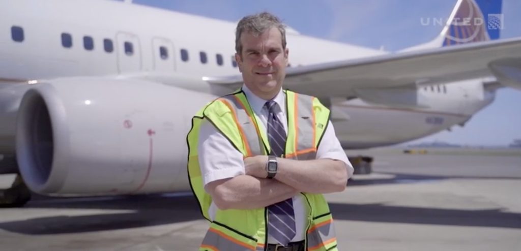 Cool: United Pilot Steps Up To Help Stranded Passenger - Live and Let's Fly