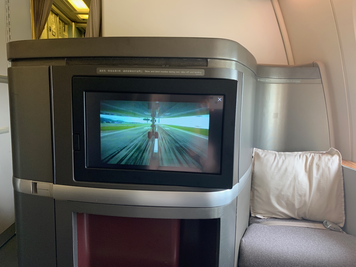 A Perfect Flight In Cathay Pacific First Class - Live and Let's Fly