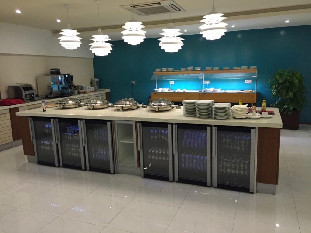 Review: Maldivian Moonimaa Lounge (MLE) - Live and Let's Fly