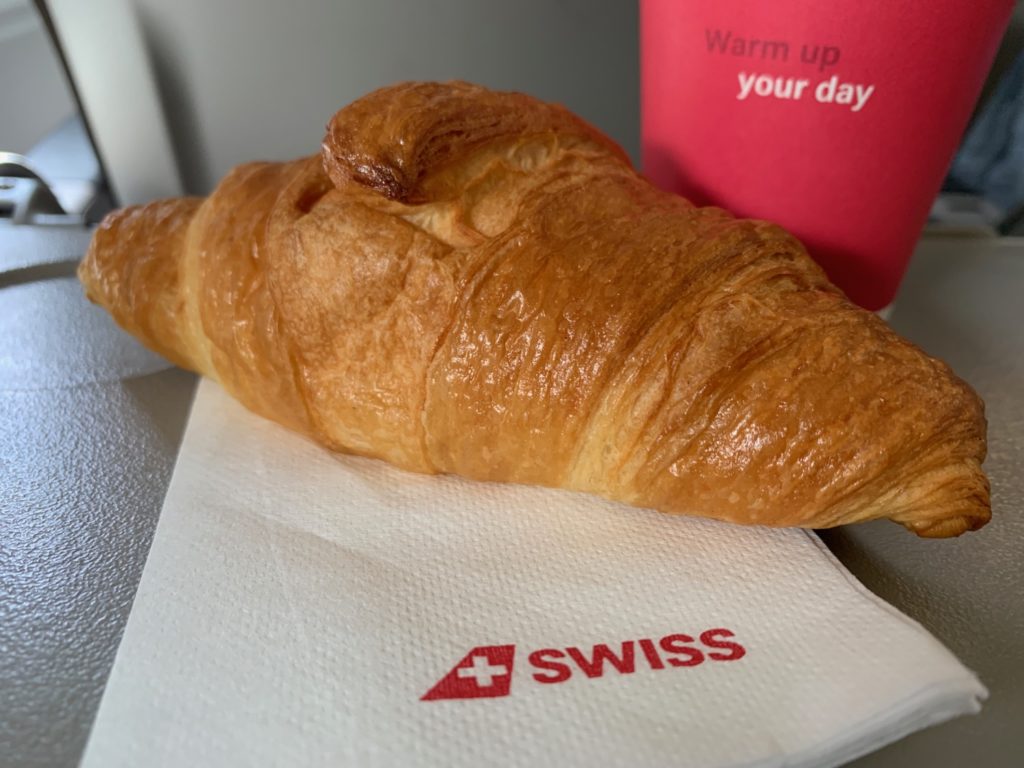A Simple Yet Satisfactory Breakfast On SWISS - Live and Let's Fly