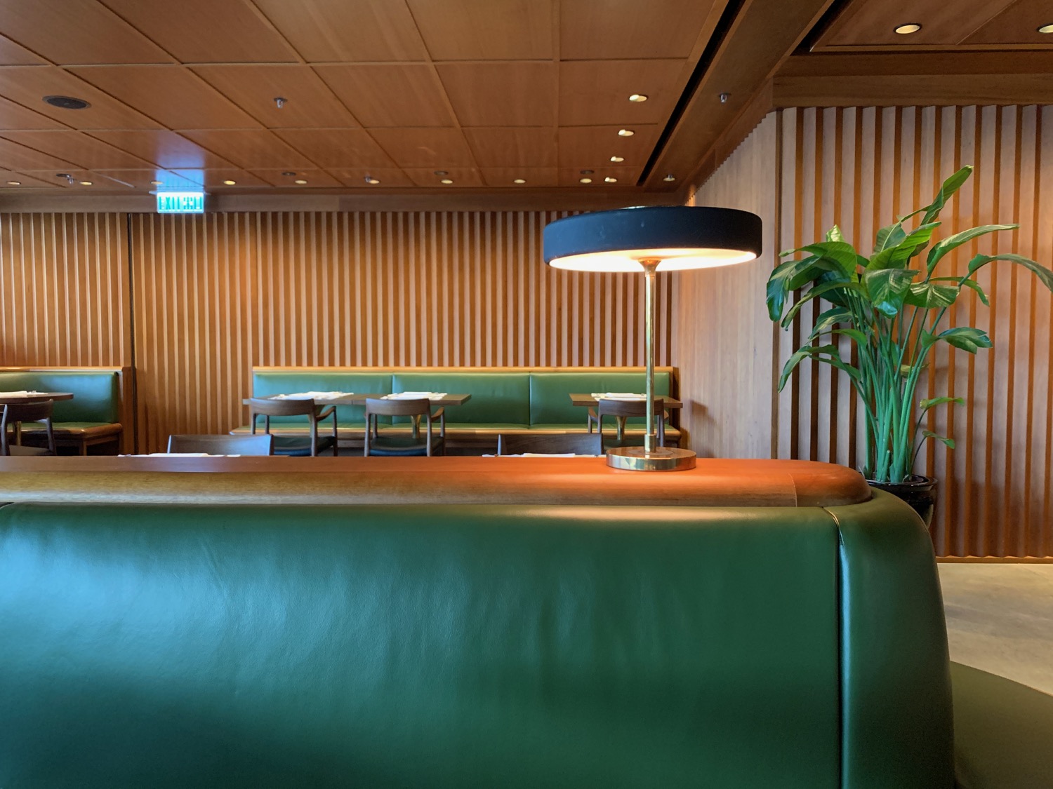 I've Fallen In Love With A New First Class Lounge! - Live and Let's Fly