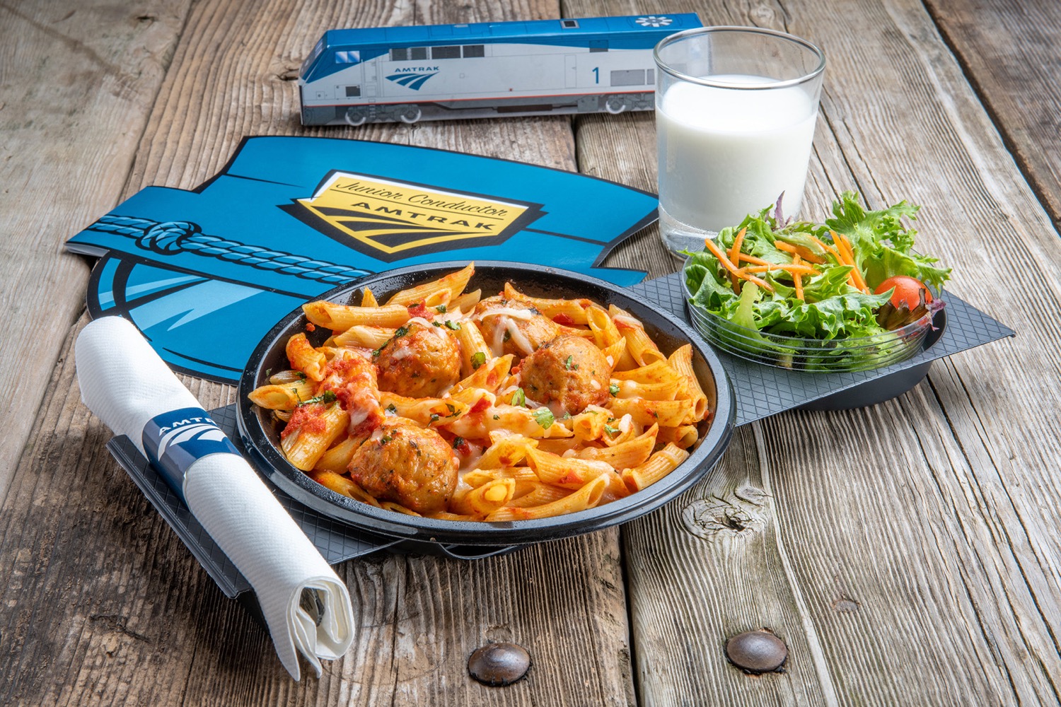 End Of An Era: The Amtrak Dining Car - Live and Let's Fly