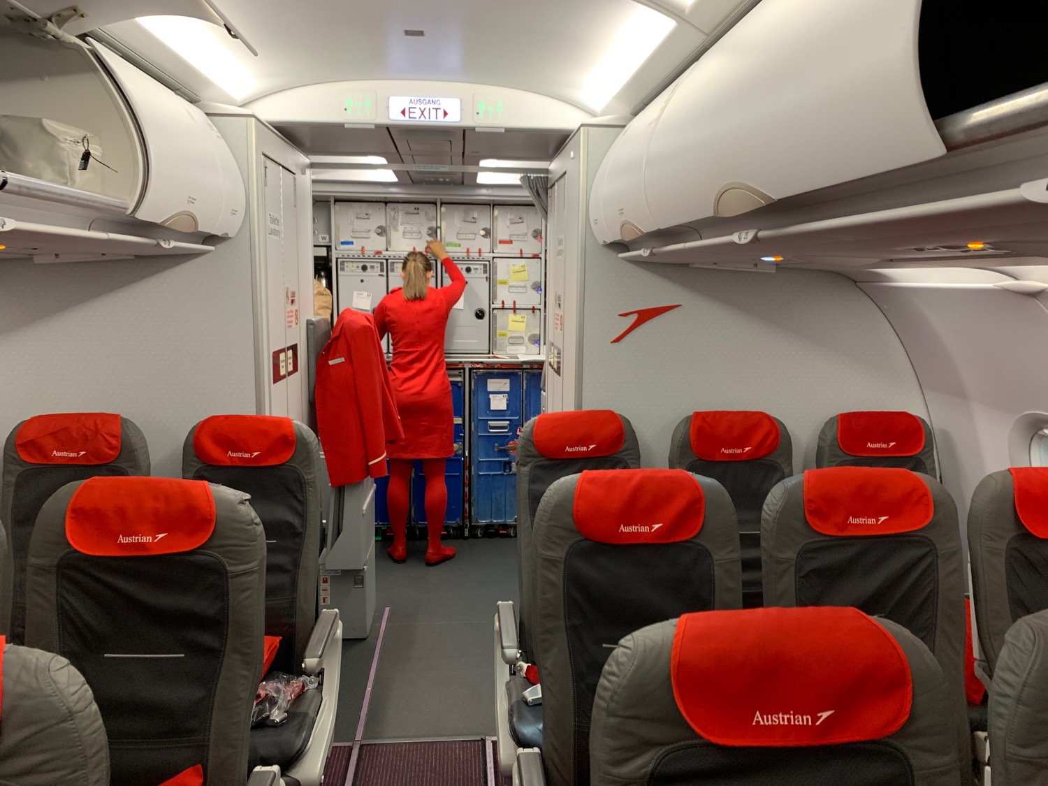 Review: Austrian Airlines A320 Economy Class Vienna To Yerevan - Live ...