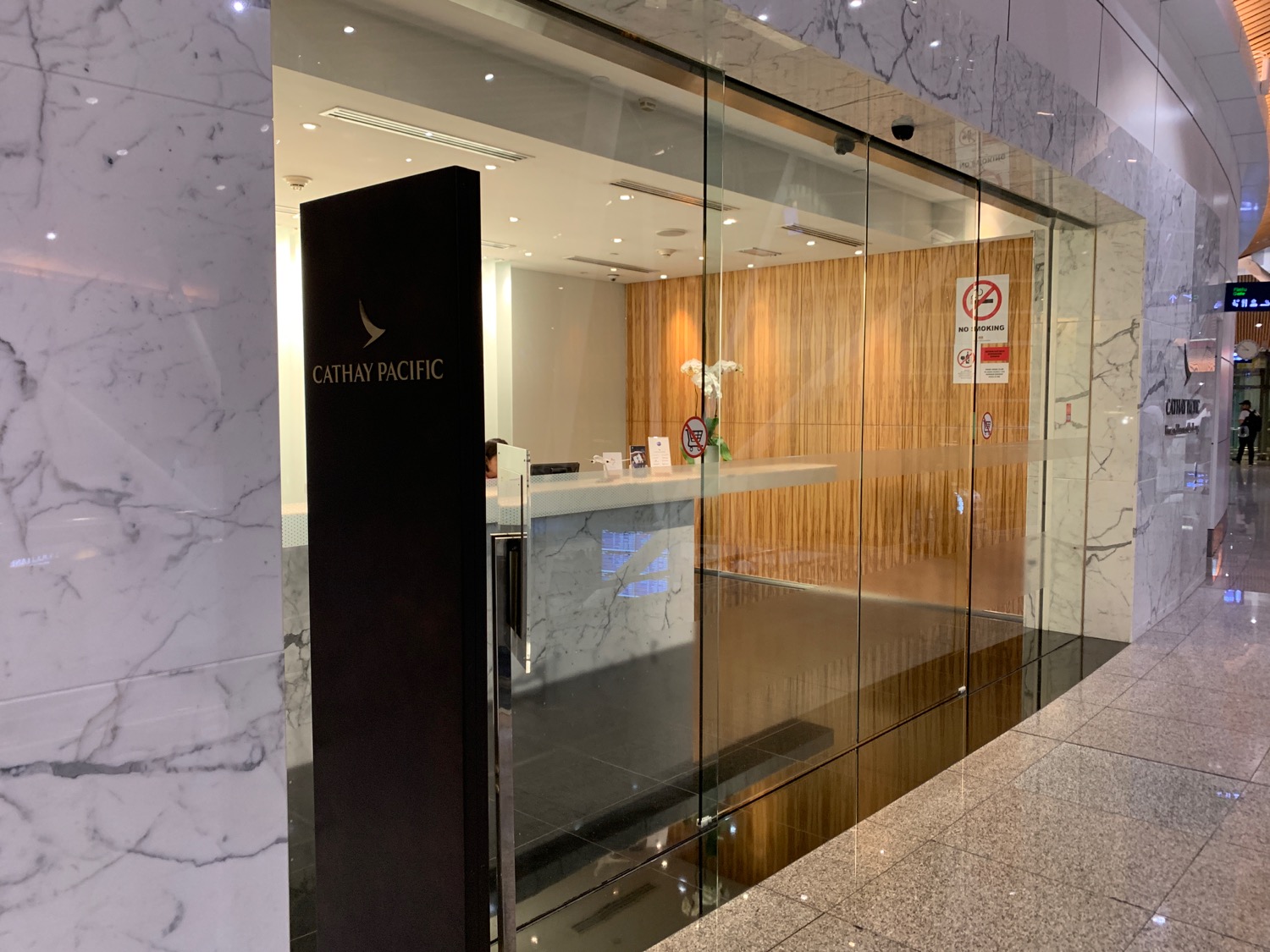 Review: Cathay Pacific Lounge Kuala Lumpur (KUL) - Live and Let's Fly
