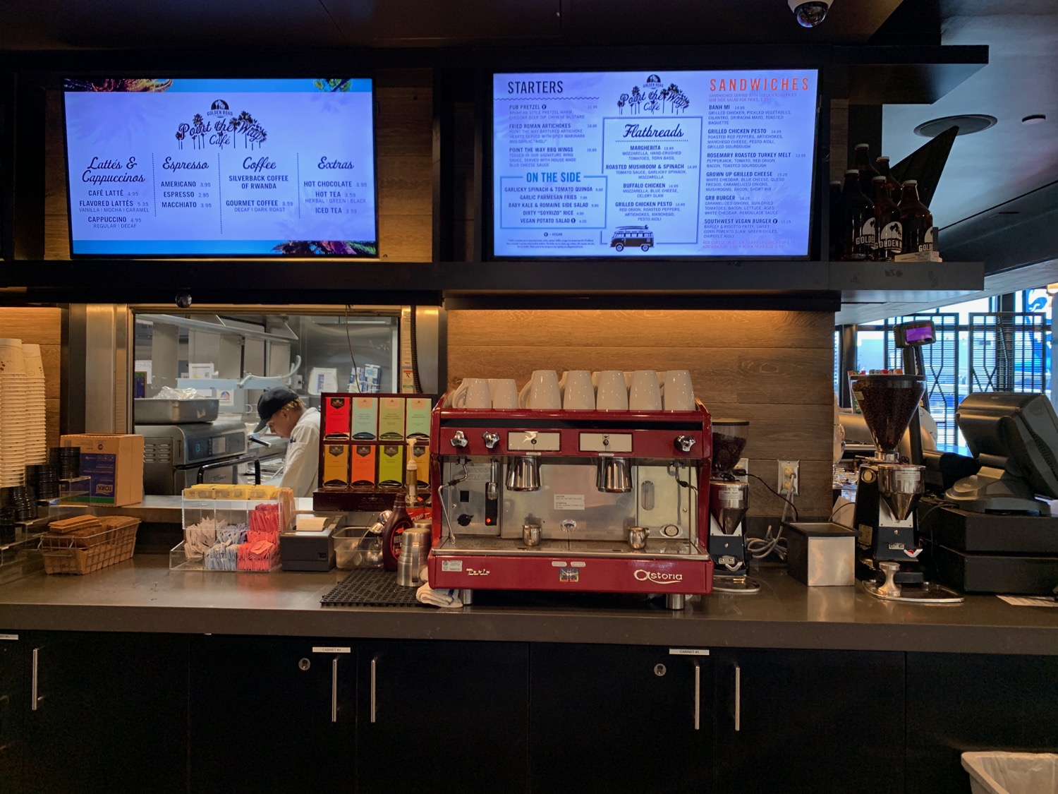 Point The Way Café LAX: Priority Pass Restaurant Review