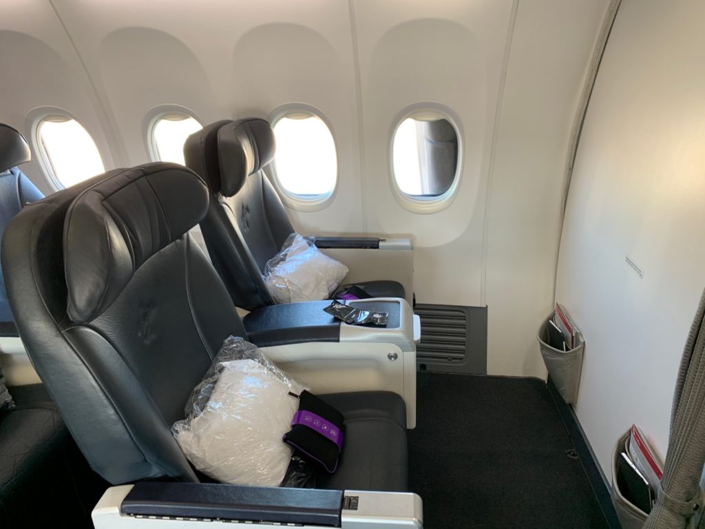 Review: Virgin Australia 737-800 Business Class - Live and Let's Fly