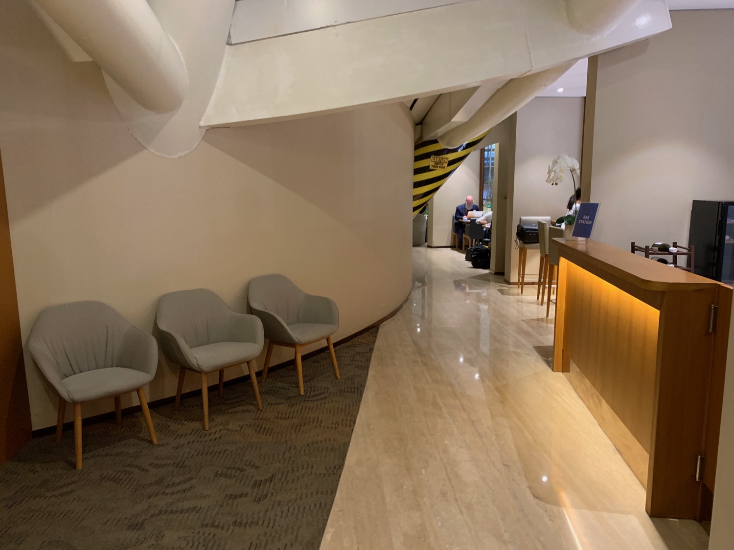 Review: Garuda Indonesia Business Class Lounge Bali (DPS) - Live and ...