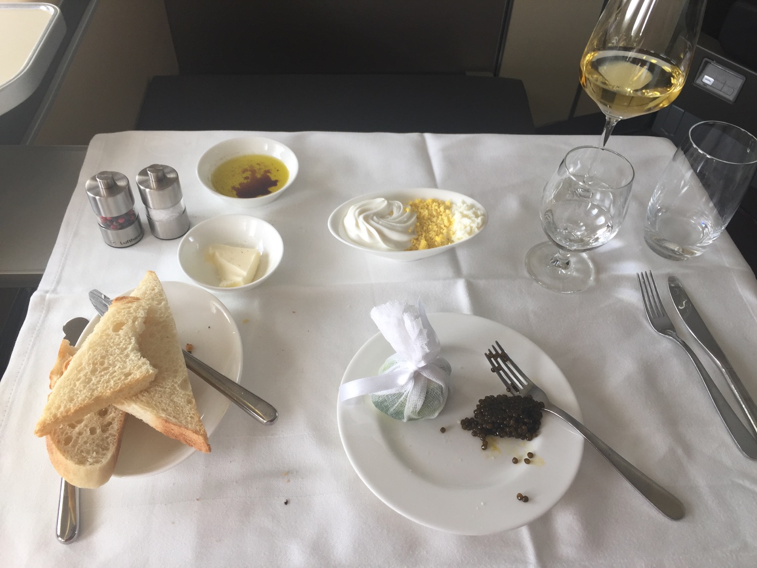 A Pilot's Review Of Lufthansa First Class - Live and Let's Fly