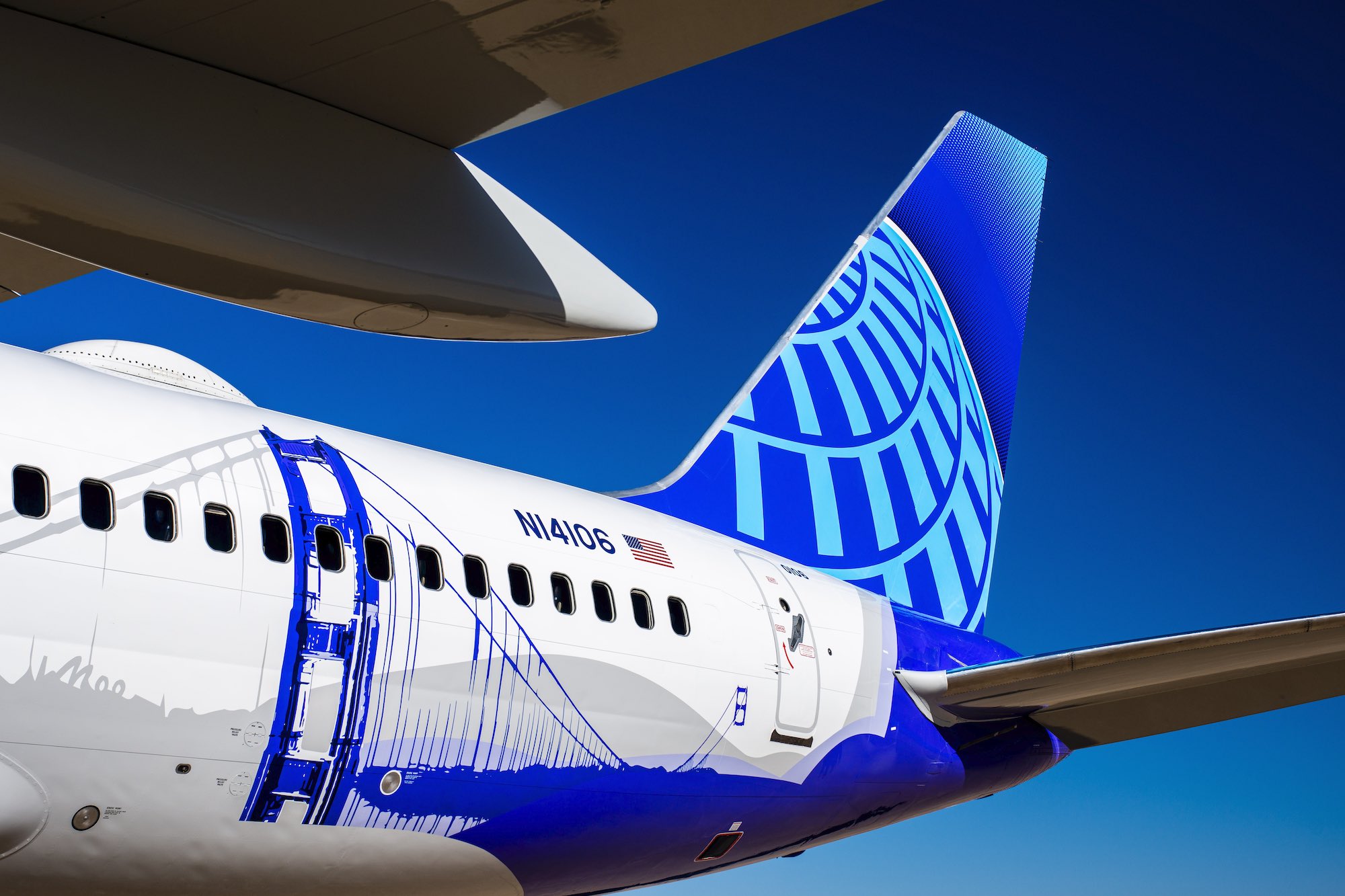 United's New California-Themed Livery - Live and Let's Fly