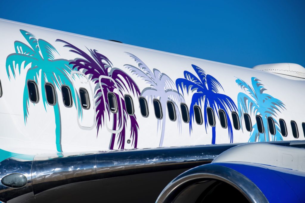 United's New California-Themed Livery - Live and Let's Fly