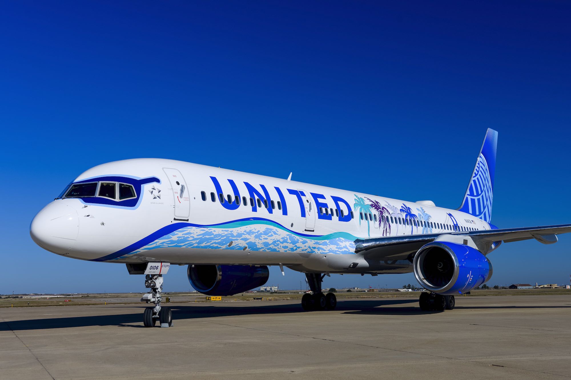 United's New California-Themed Livery - Live and Let's Fly