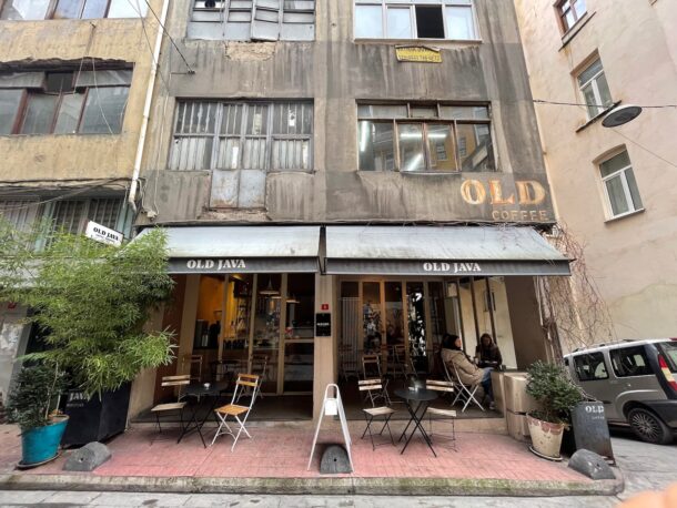 Great Coffee In Istanbul - Live and Let's Fly