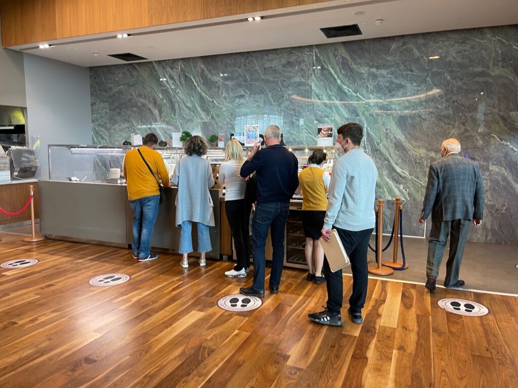 Review: IGA Lounge Istanbul - Live and Let's Fly