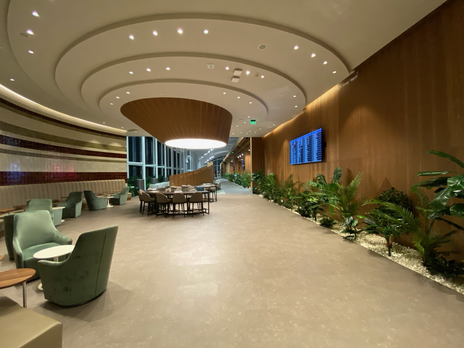 Review: IGA Lounge Istanbul - Live and Let's Fly