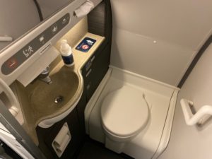 Review: United Airlines CRJ-550 First Class - Live and Let's Fly