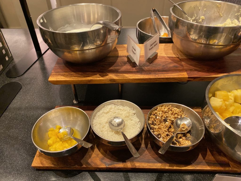 Review: United Club Honolulu (HNL) - Live and Let's Fly