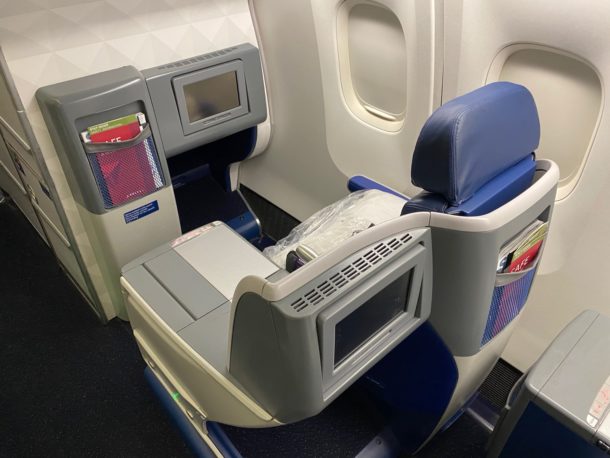 Review: Delta 767-300 Business Class Los Angeles To New York - Live and ...