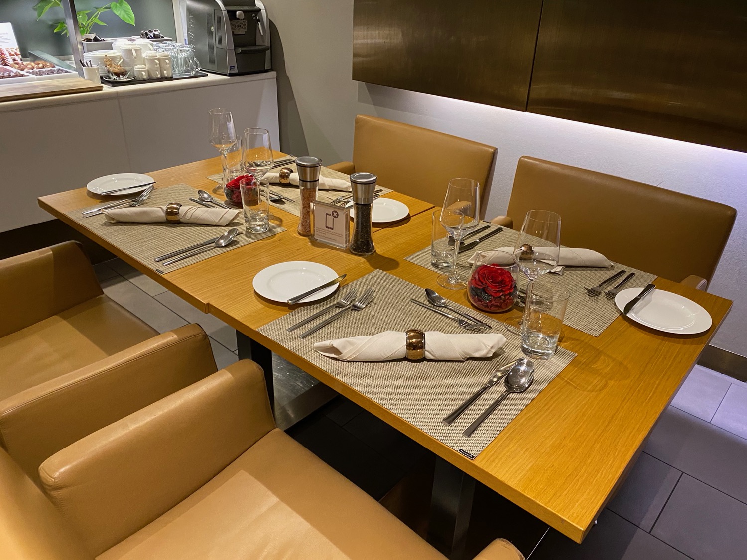 Review: Lufthansa First Class Lounge New York (JFK) - Live and Let's Fly