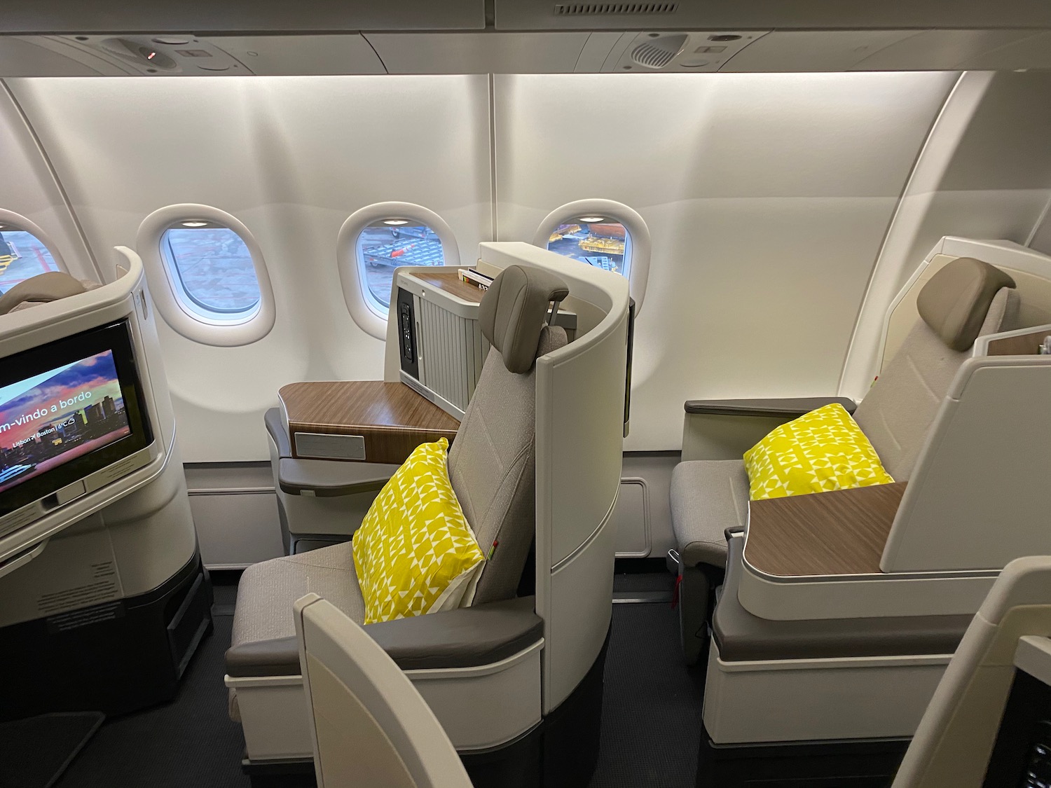 First Impressions: TAP Air Portugal A330-900neo Business Class - Live ...