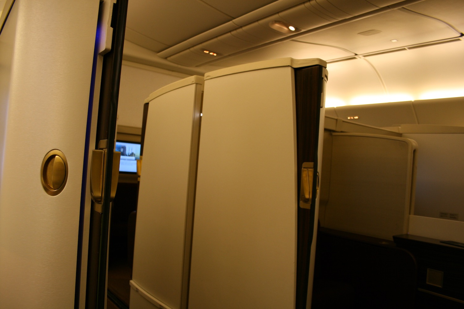 Vintage Review: Turkish Airlines 777-300ER First Class Istanbul To ...