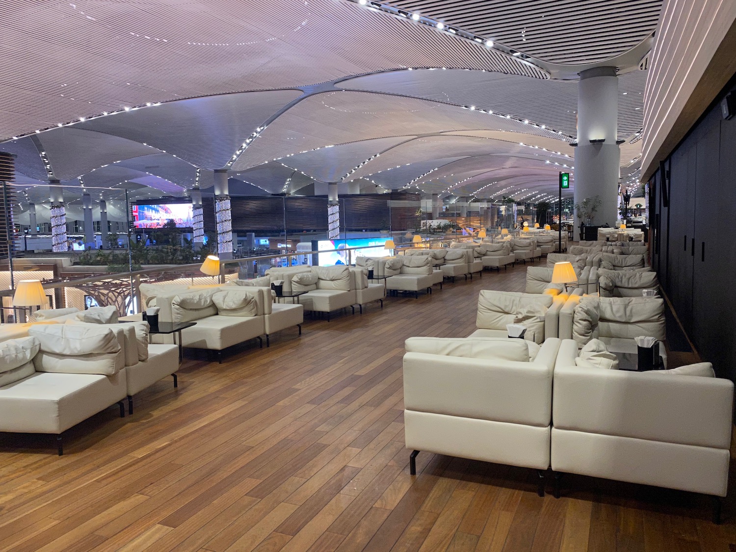 The Turkish Airlines Lounge In Istanbul Is Simply Outstanding - Live ...