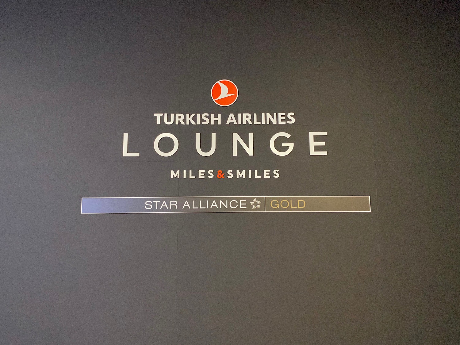Review: Turkish Airlines Miles & Smiles Lounge Istanbul (IST) - Live ...