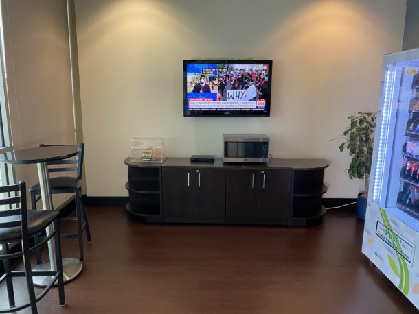 Review: Signature Flight Support (Private Jet Terminal) LAX - Live and ...