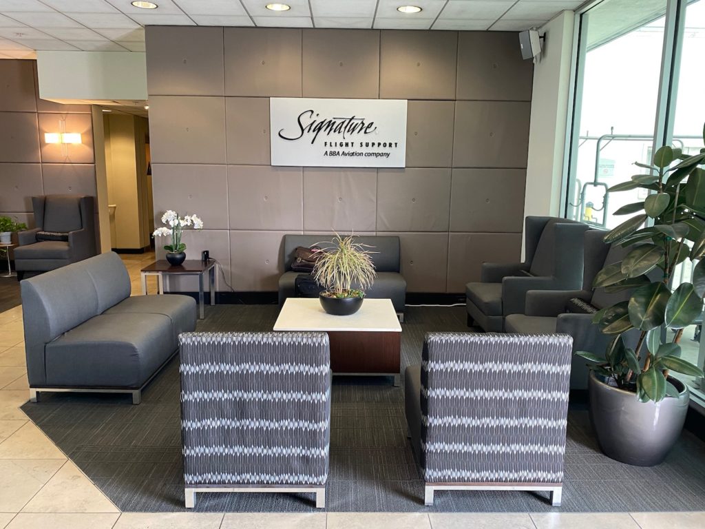 Review: Signature Flight Support (Private Jet Terminal) LAX - Live and ...