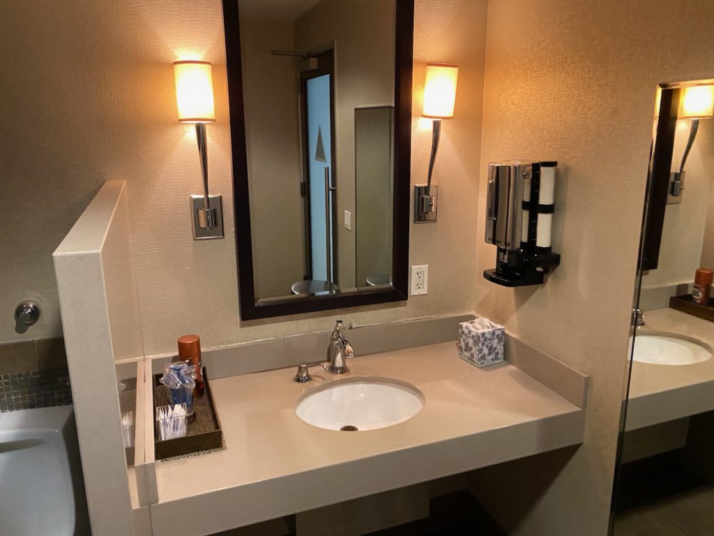 Review: Signature Flight Support (Private Jet Terminal) LAX - Live and ...