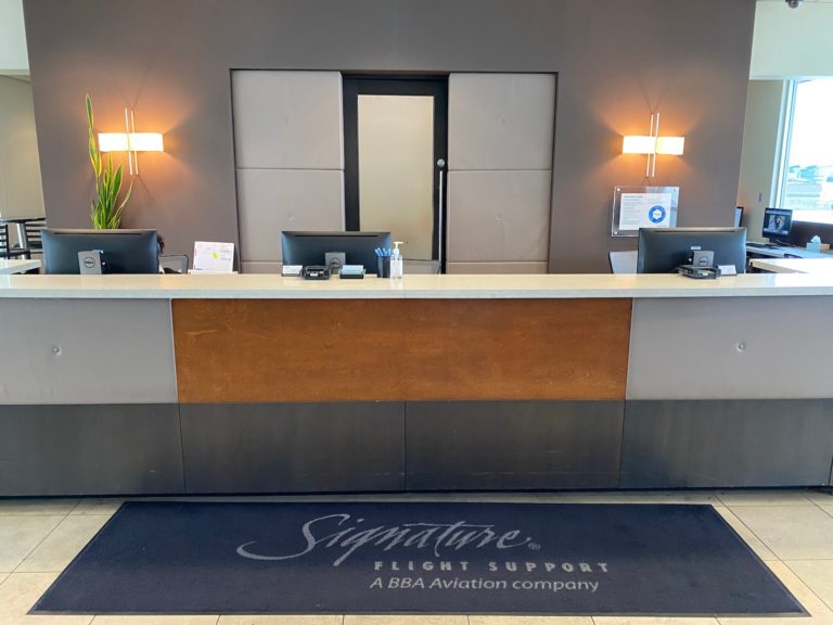 Review: Signature Flight Support (Private Jet Terminal) LAX - Live and ...
