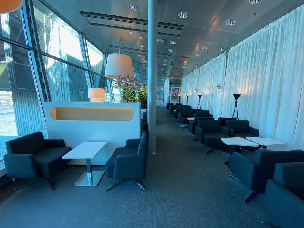Review: Finnair Schengen Lounge Helsinki (HEL) - Live and Let's Fly