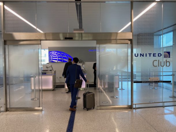 Review: United Club Los Angeles (LAX) - Live and Let's Fly