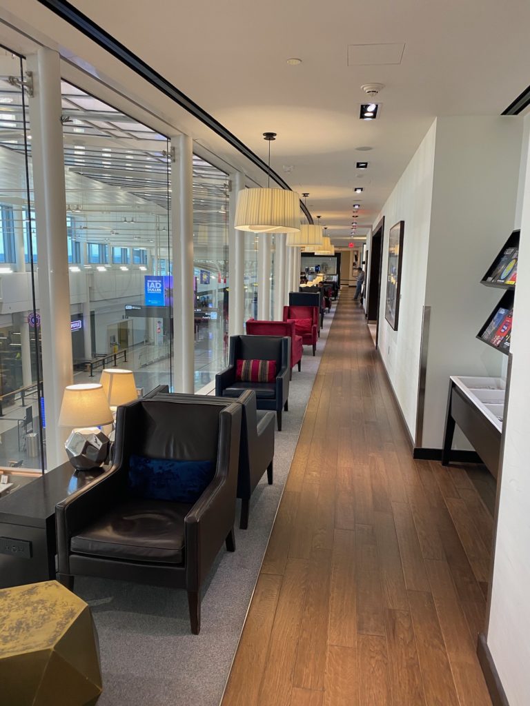 Review: British Airways Lounge Washington Dulles (IAD) - Live and Let's Fly