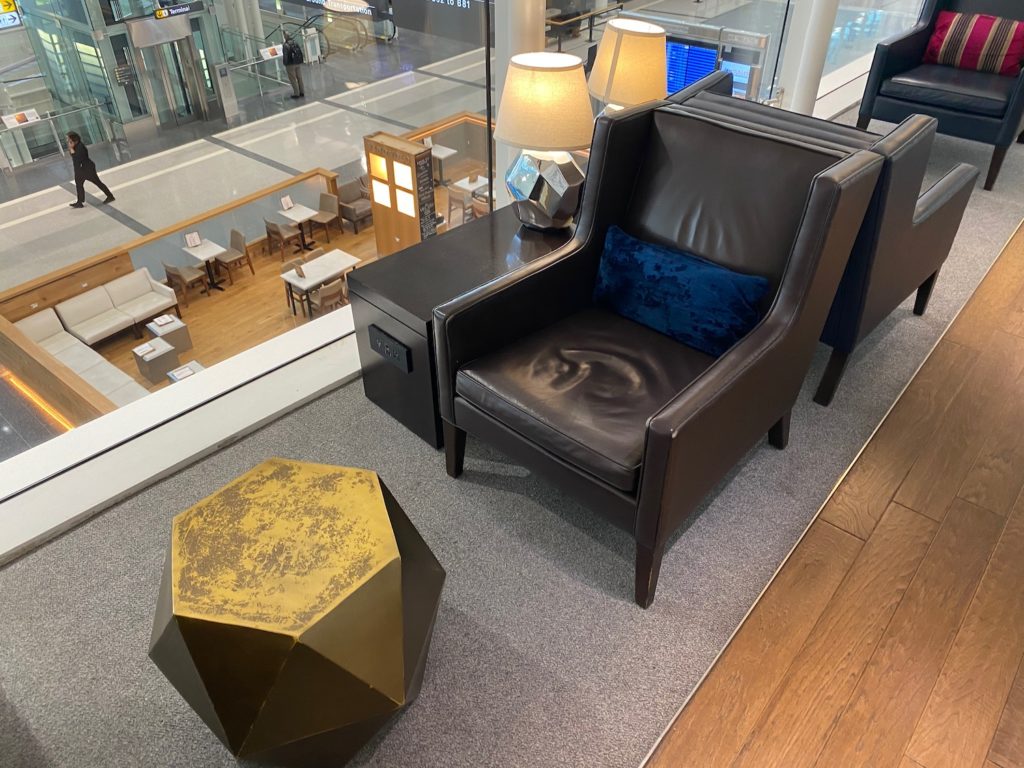 Review: British Airways Lounge Washington Dulles (IAD) - Live and Let's Fly