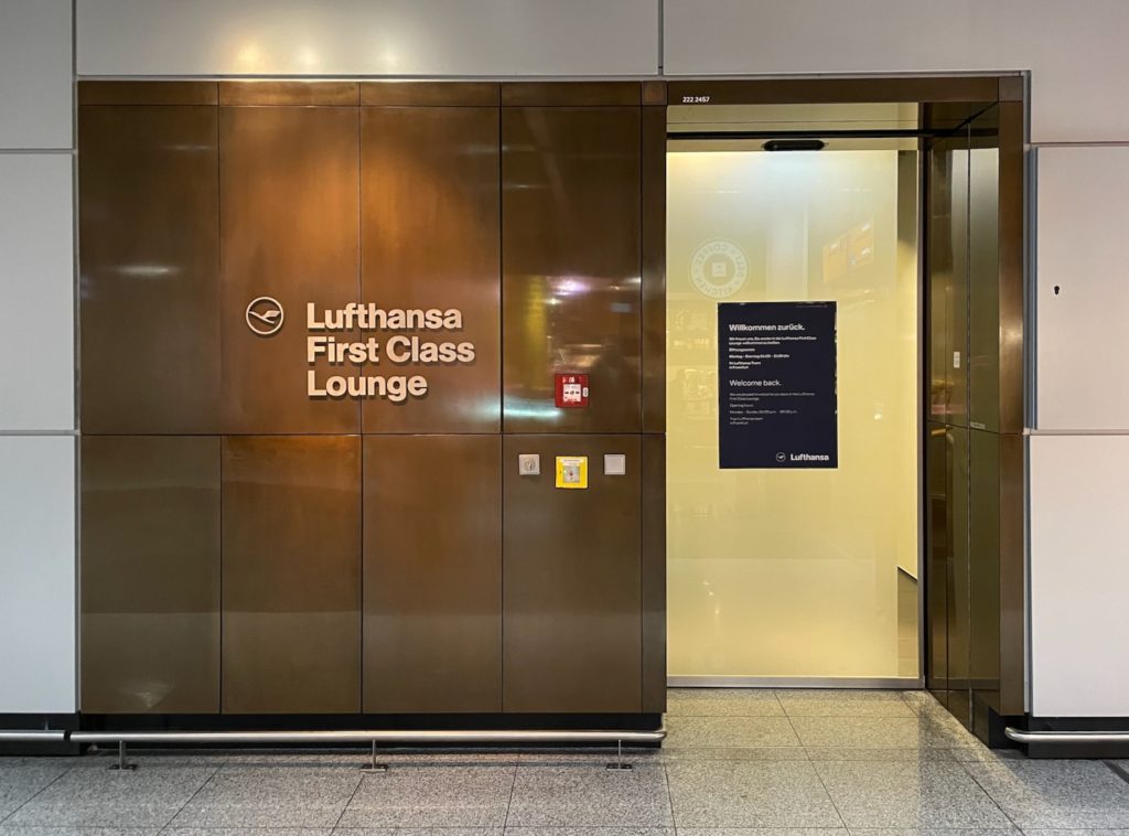 Review: Lufthansa First Class Lounge Frankfurt - Pandemic Edition ...
