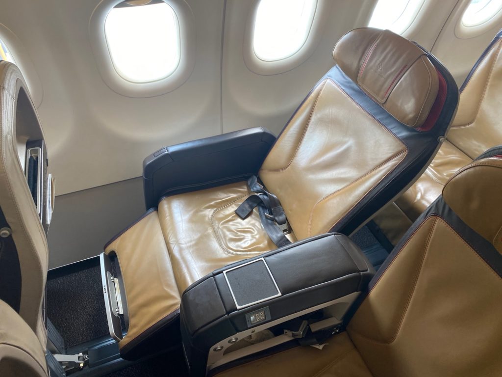 Review: South African Airways A320 Business Class - Live and Let's Fly