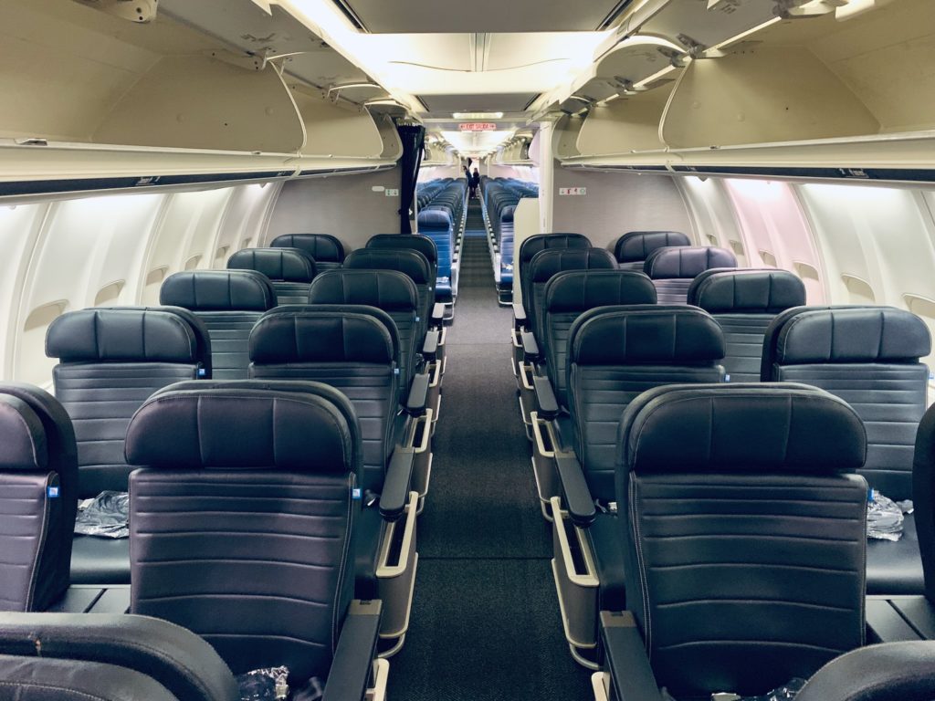 Child Self-Destructs Over Snack Box In United First Class - Live and ...