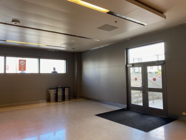 Where To Smoke At Los Angeles International Airport (LAX) - Live and ...