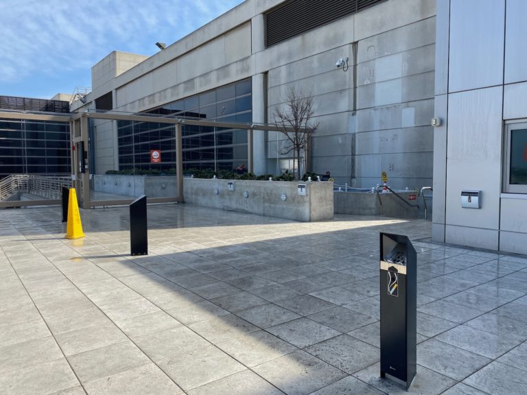 Where To Smoke At Los Angeles International Airport (LAX) - Live and ...