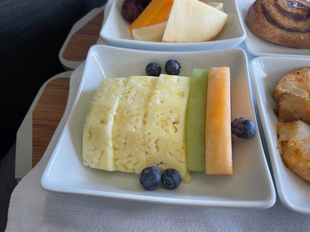 Transcontinental Business Class Breakfast: American Airlines Vs. United ...