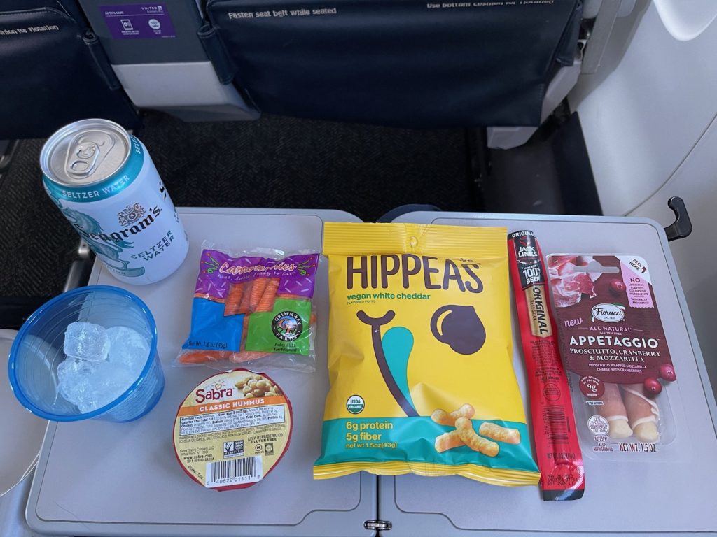 Review: United Airlines CRJ-550 First Class - Live and Let's Fly