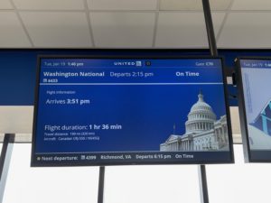 Review: United Airlines CRJ-550 First Class - Live and Let's Fly