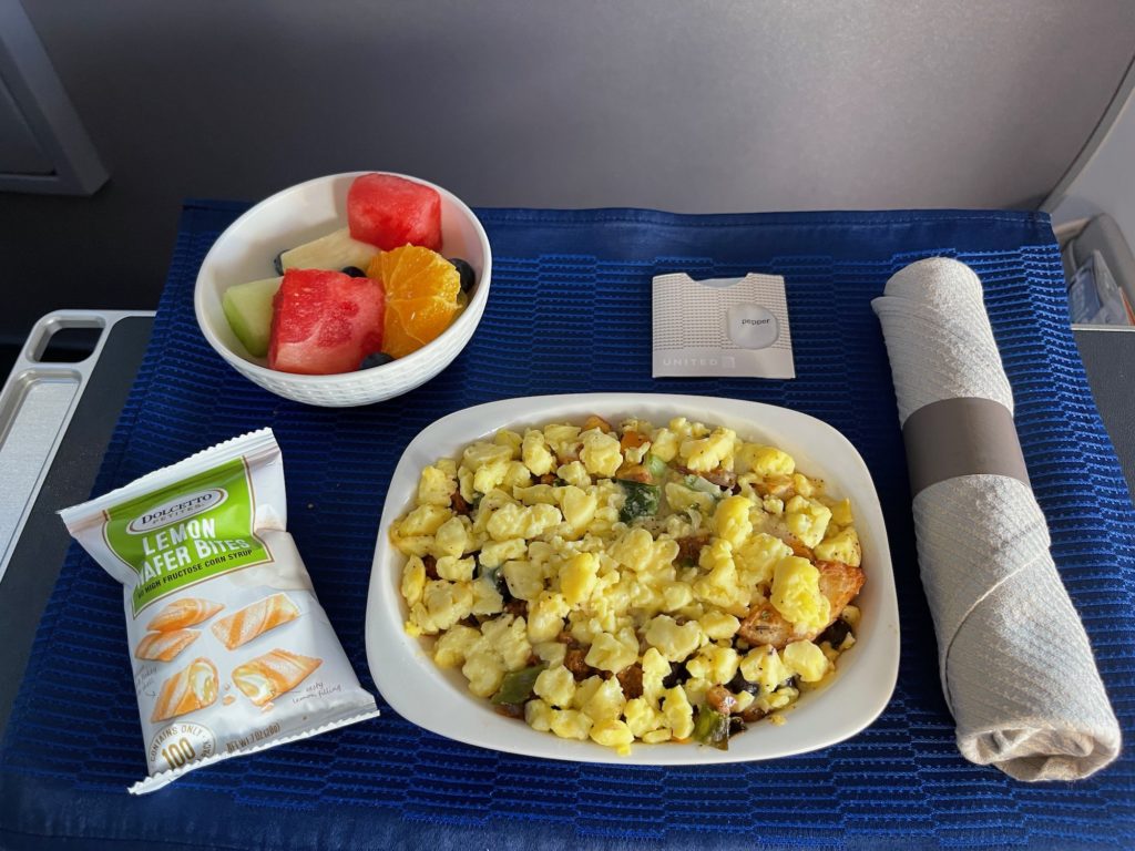 First Class Breakfast: American Airlines Vs. United Airlines - Live and ...