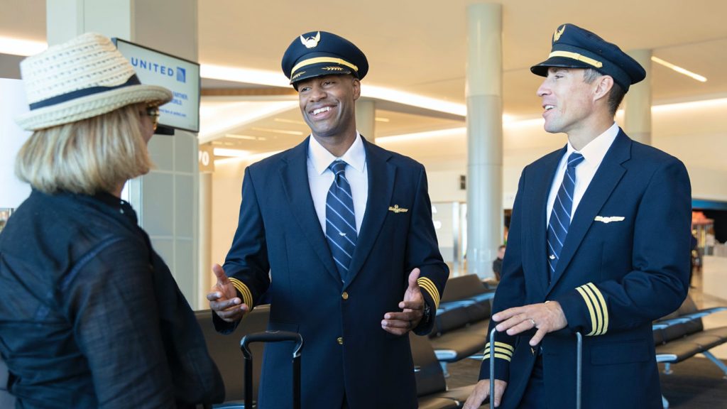 Pilots At United Airlines Asked To Focus On Customer Experience - Live ...