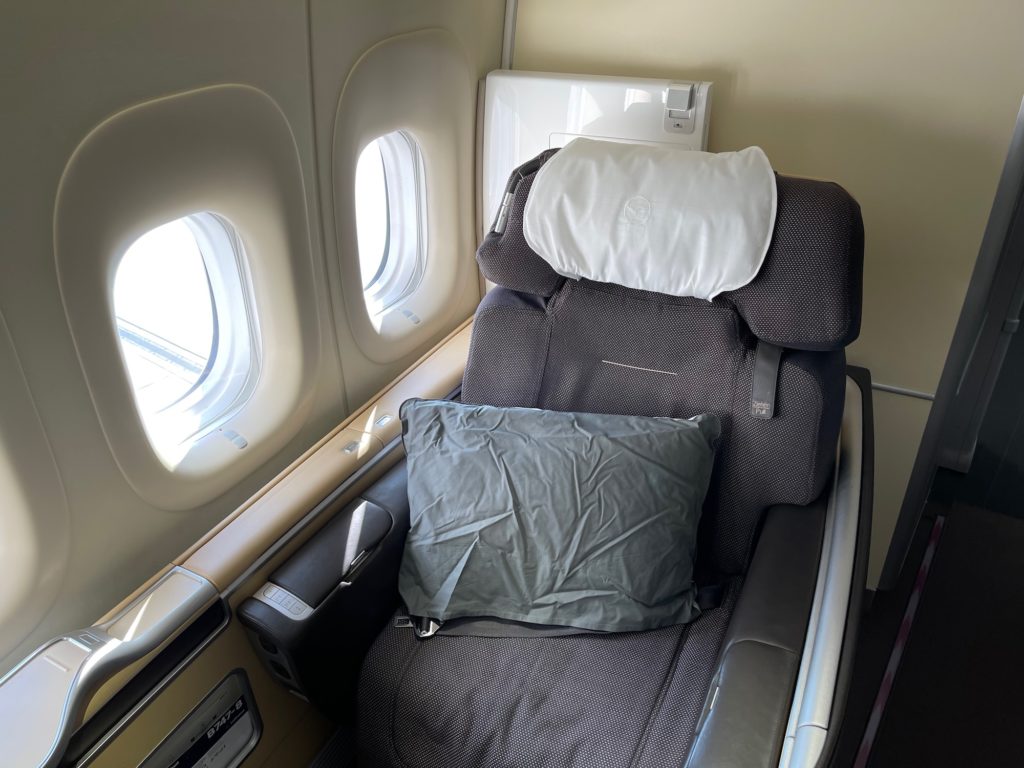 Review: Lufthansa 747 First Class [2021] - Live and Let's Fly